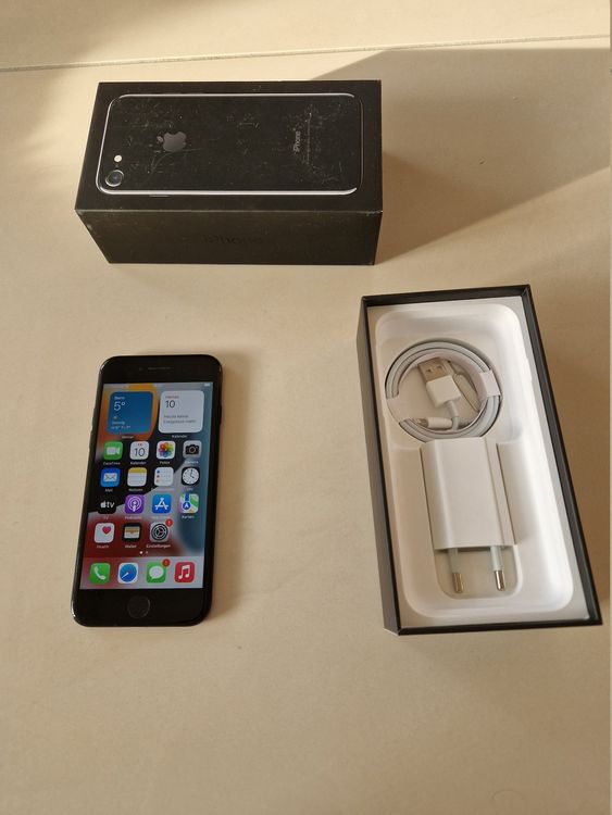 iPhone 7 128GB Black Nr 2235 mit neuem Akku | Kaufen auf Ricardo