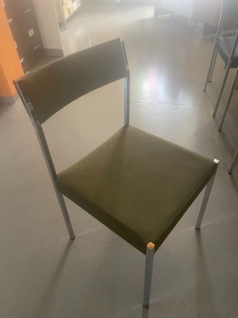 8 Girsberger Stühle (Lot 353) Standort 4565 Recherswil (Gebraucht) in ...