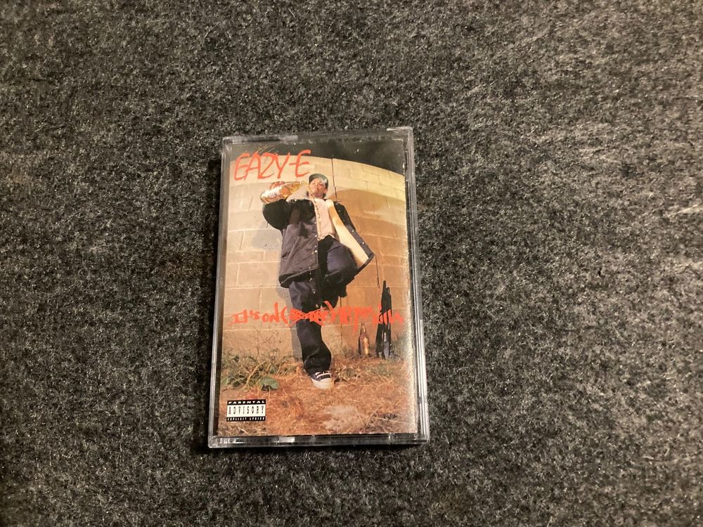 Eazy-E - It's On (Dr. Dre) 187um Killa (MC) (Gebraucht) in Fribourg für ...