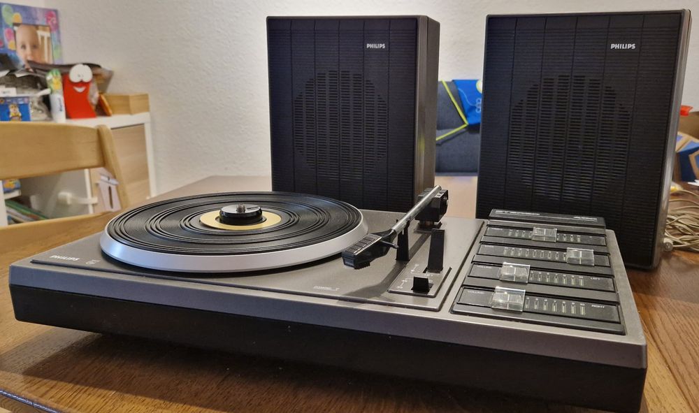 Philips 400 Stereo Plattenspieler (Gebraucht) in für CHF 25 – mit ...