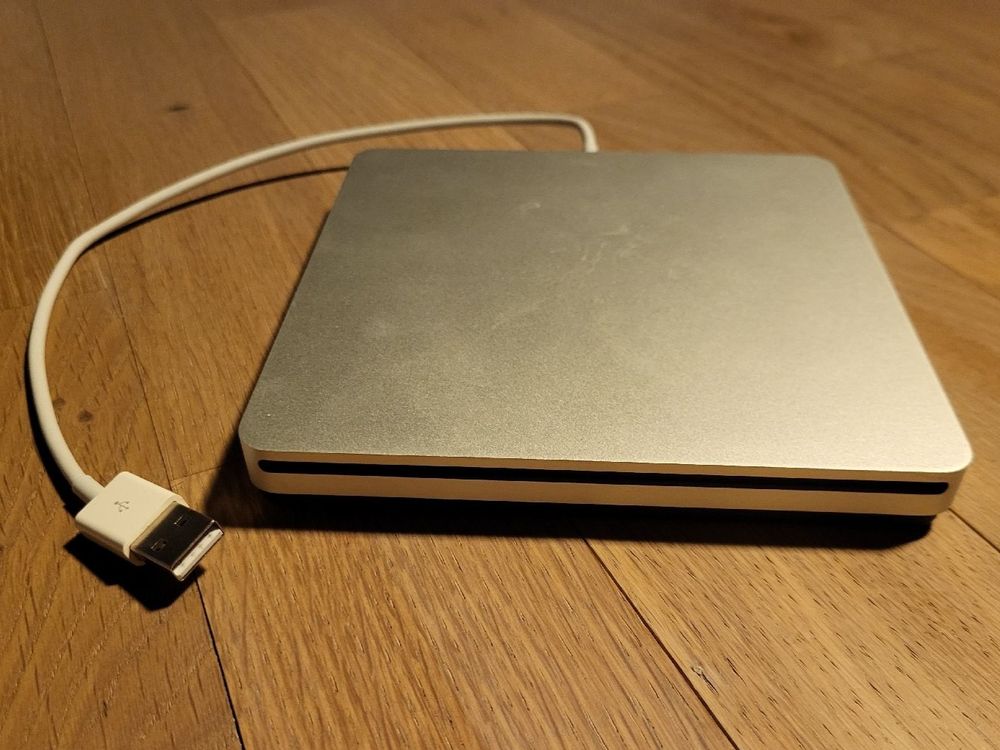 Apple USB SuperDrive (externes) Laufwerk für CDs und DVDs | Kaufen auf ...