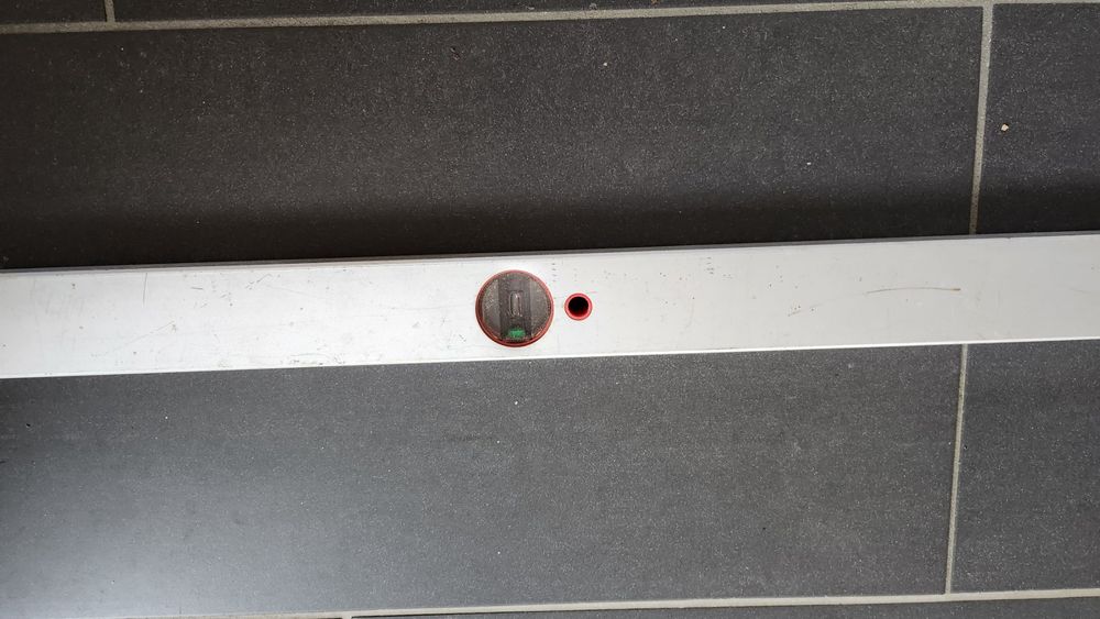 Wasserwage 200cm (Gebraucht) in für CHF 5 – nur Abholung auf Ricardo kaufen