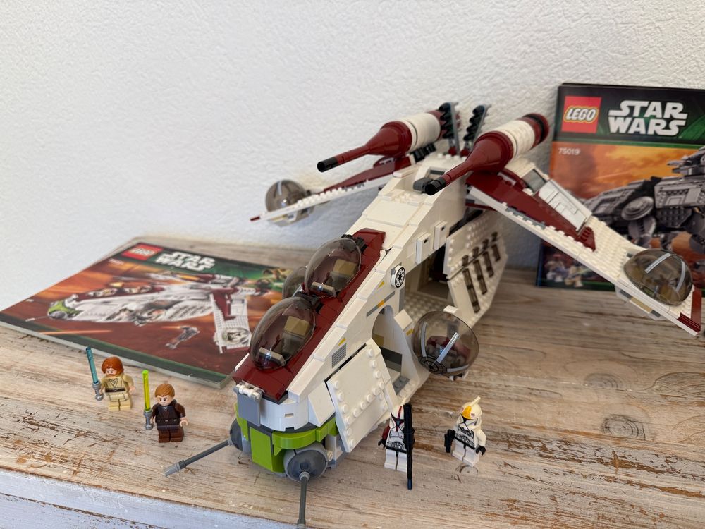 Lego Star Wars Set 75019 AT-TE & 75021 Republic Gunship (Gebraucht) in ...