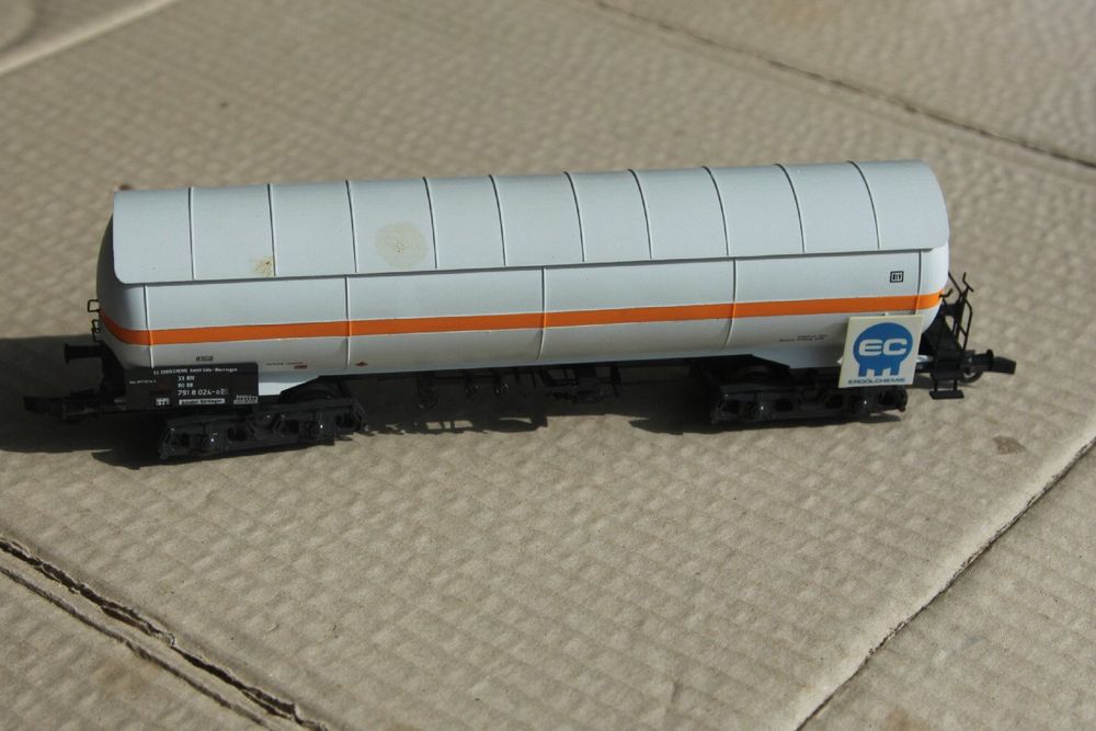 4-achsiger Gaskesselwagen Roco 46200 (Gebraucht) in Rothenburg für CHF ...