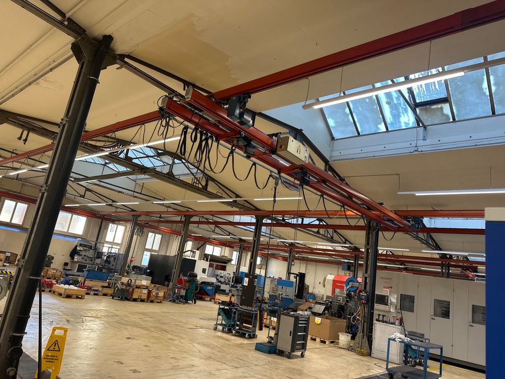 Lot2 Hallenkran Demag m. 2 Kettenkrane von Demag ca 23mx9m (Gebraucht ...