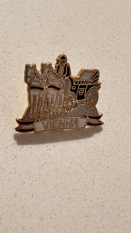 Wien Pin . (Gebraucht) in Gutenswil für CHF 4 – mit Lieferung auf Ricardo kaufen
