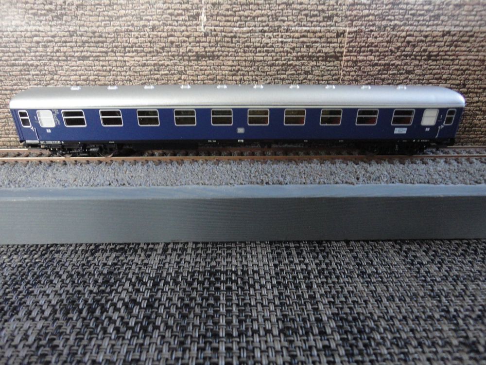Schnellzugwagen 1. Kl. DB blau Minitrix 13370 Spur N II (Gebraucht) in Rheinfelden für CHF 20 ...
