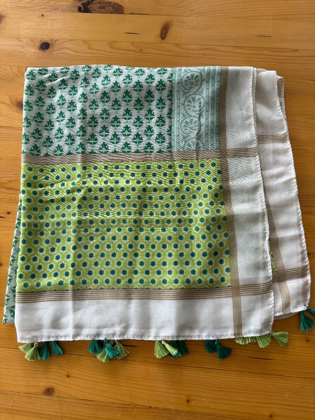 Neuware Schal Foulard 180 x 80 cm Polyester (Neu und originalverpackt ...