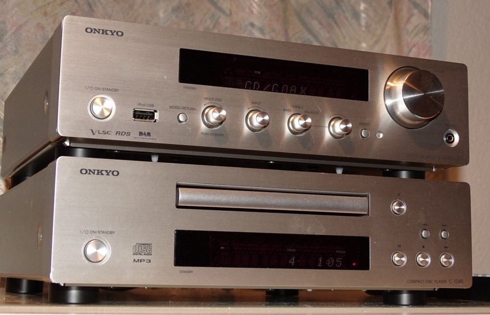 ONKYO Midi HiFi System, R-1045, C-1045 (Gebraucht) in Münsingen für CHF 261 – mit Lieferung auf ...