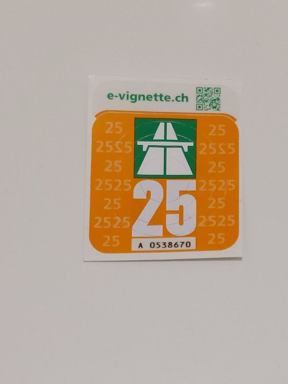Autobahnvignette 2025 (Neu und originalverpackt) in Zürich für CHF 34 – mit Lieferung auf ...