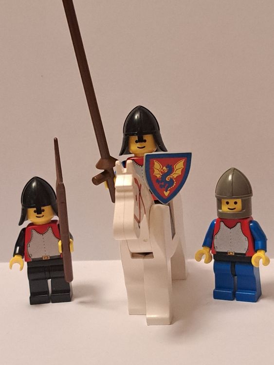 Alte LEGO Ritter Figuren mit Pferd und Ausrüstung (Gebraucht) in Basel ...