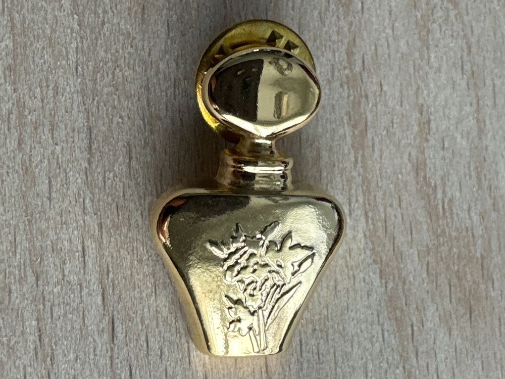 Pin Moments Priscilla Presley (Gebraucht) in Glattbrugg für CHF 0.7 ...