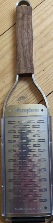 Microplane Reibe mit Holzgriff - Top Zustand (Gebraucht) in Feldbach ...
