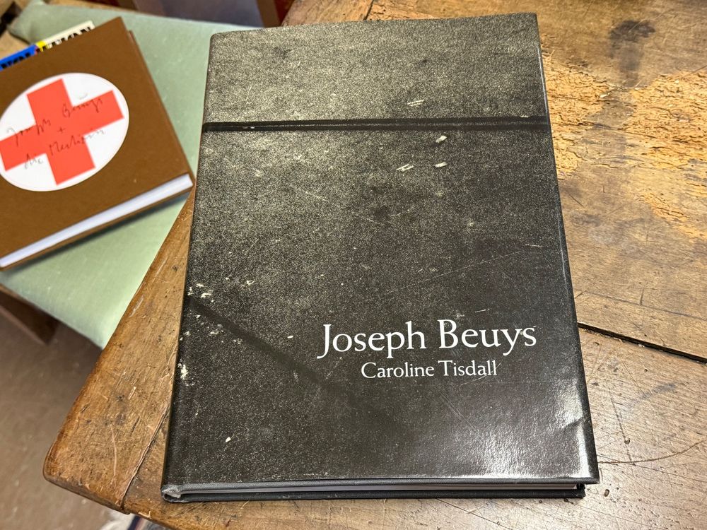 Joseph BEUYS Caroline Tisdall (Gebraucht) in Bern für CHF 20 – mit ...