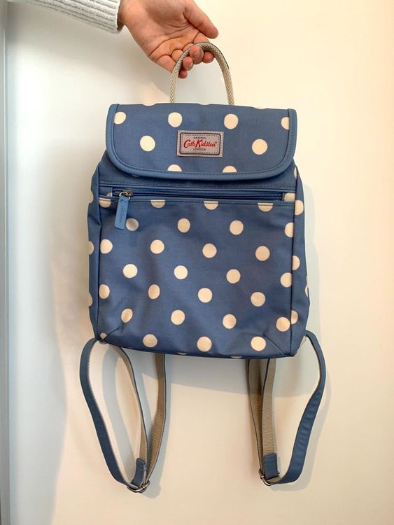 Kleiner, blauer Rucksack mit Punkten. | Kaufen auf Ricardo