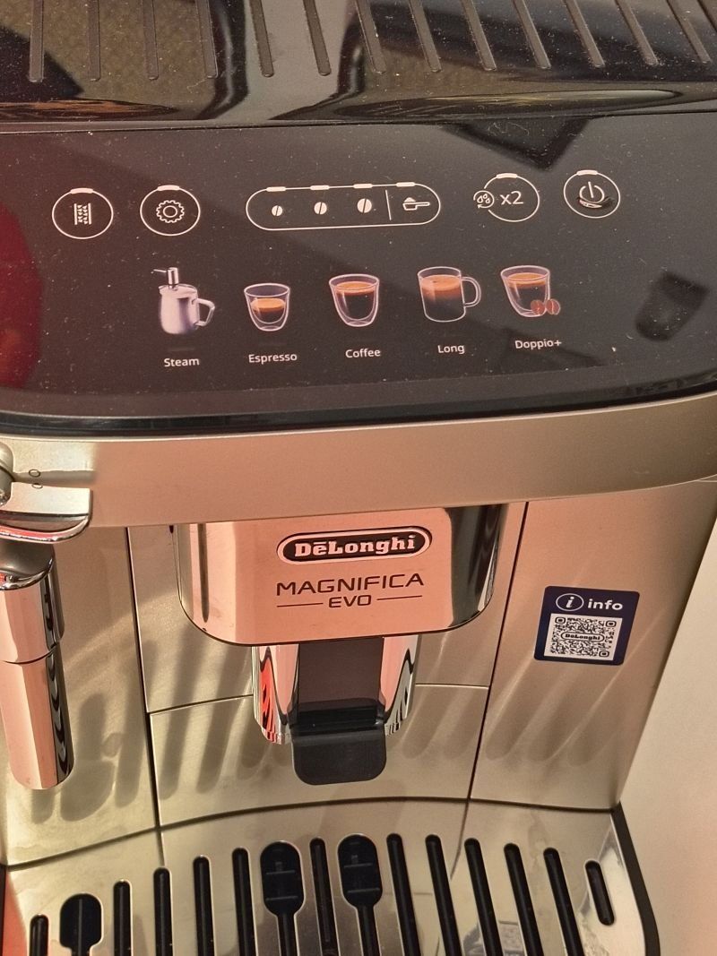 neuwertige de Longhi Magnifica Evo mit Garantie ! (Neu (gemäss ...