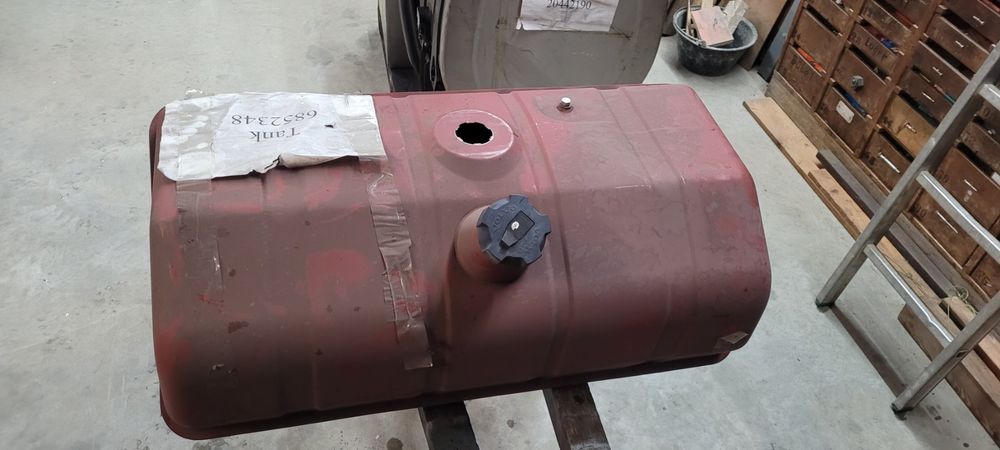 Dieseltank Volvo (Neu (gemäss Beschreibung)) in Kerns für CHF 200 – nur ...
