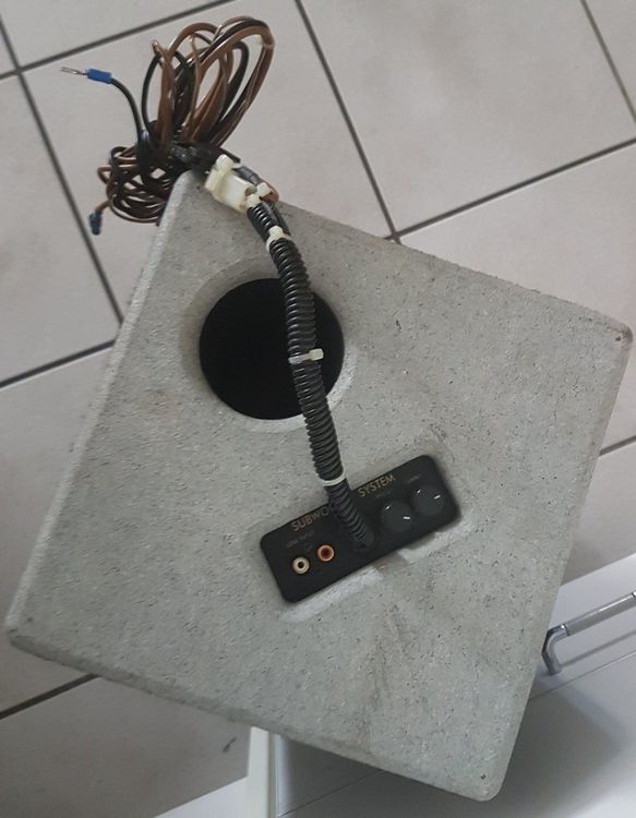 Collins USA Subwoofer (Gebraucht) in Küttigen für CHF 1 – mit Lieferung ...