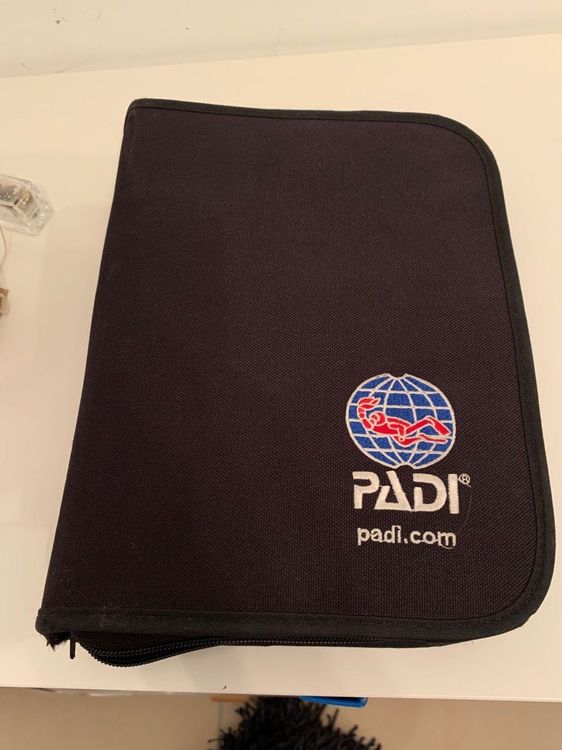 Logbook Padi (Gebraucht) in Novazzano für CHF 15 – mit Lieferung auf ...