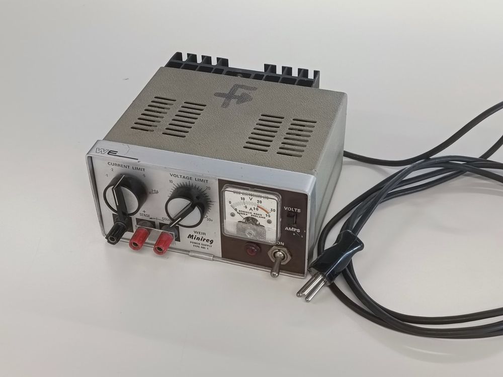 Labornetzteil Weir Minireg Type 401-1 (Defekt) in Schlieren für CHF 7 ...