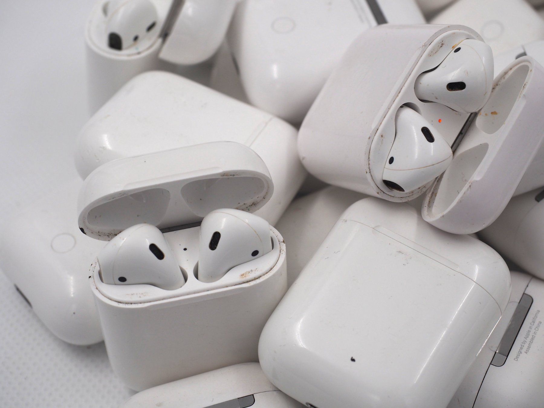 25 x APPLE Airpods A1602 In-Ear Kopfhörer (25122956) (Gebraucht) in ...