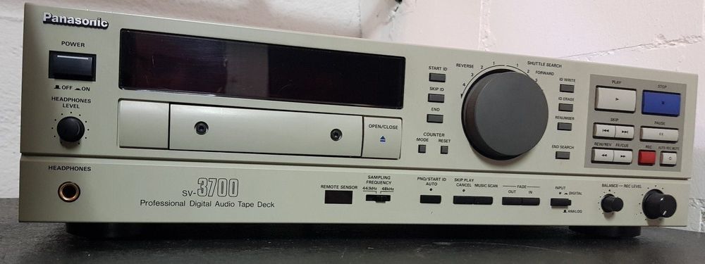 PANASONIC SV-3700 DAT Recorder (Gebraucht) in Zürich für CHF 170 – mit Lieferung auf Ricardo kaufen