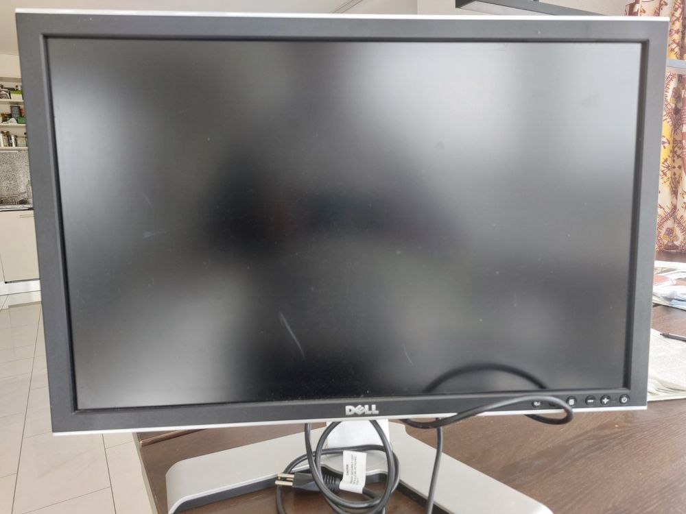 24" Display Dell Monitor (2009) (Gebraucht) in Zürich für CHF 5 – nur ...