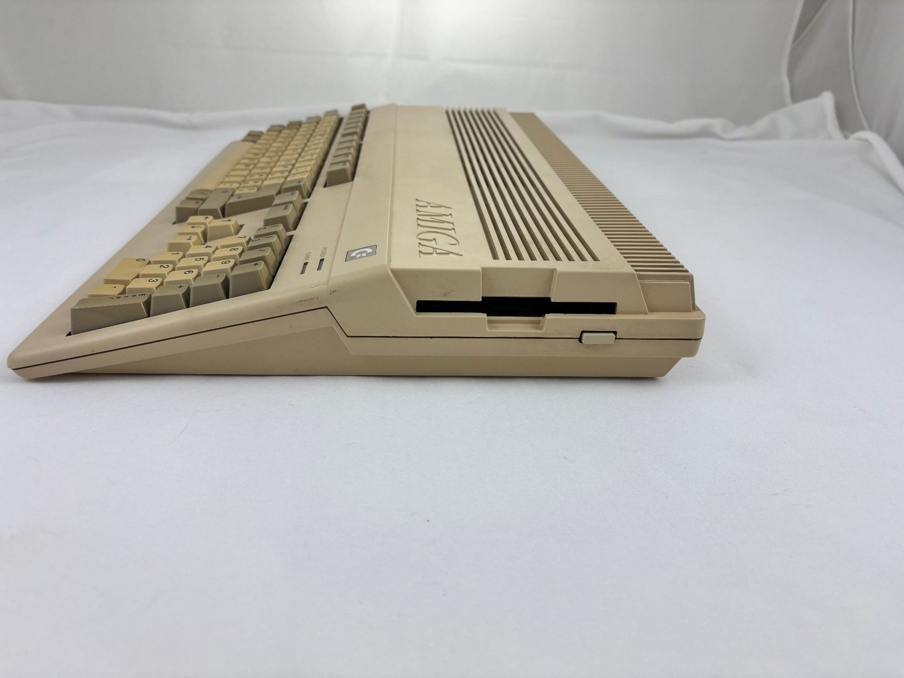 Commodore Amiga 500 mit A501 512 KB Speichererw., läuft! (Gebraucht) in ...