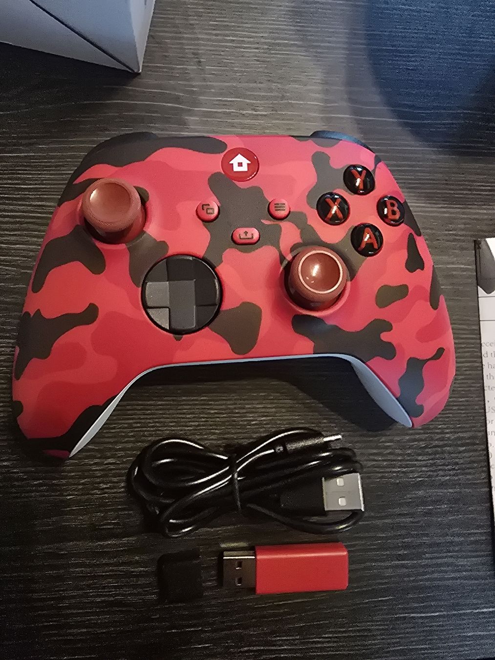 Neuwertiger Wireless Controller für Xbox/PC, rot-schwarz cam (Neu ...