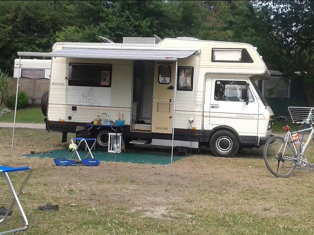 Wohnmobil VW LT31 Karmann - 5 Sitzplätze - Turbodiesel (Defekt) in für CHF 3504 – nur Abholung ...