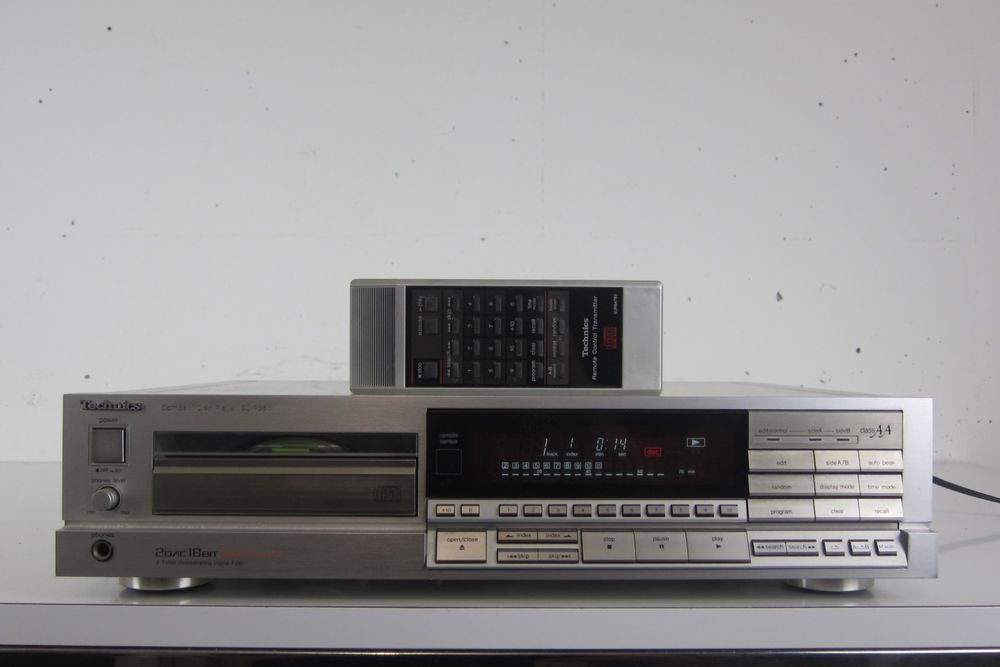 CD-Player Technics SL-P550 silber mit Fernbedienung | Kaufen auf Ricardo