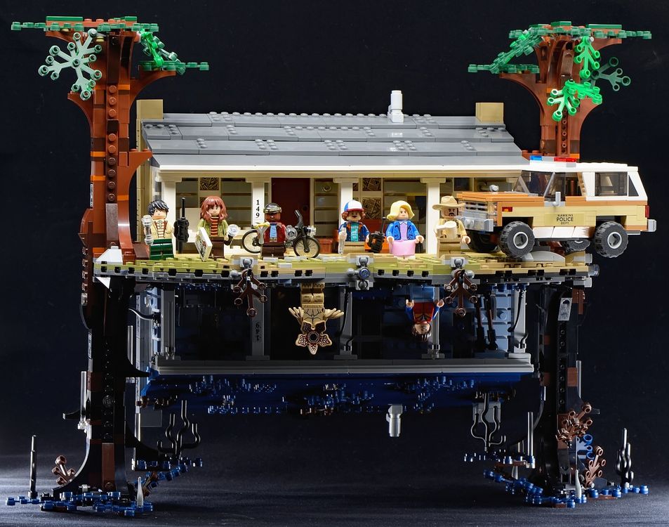 LEGO Stranger Things: Die andere Seite / Upside Down (75810) (Gebraucht) in Riehen für CHF 170 ...