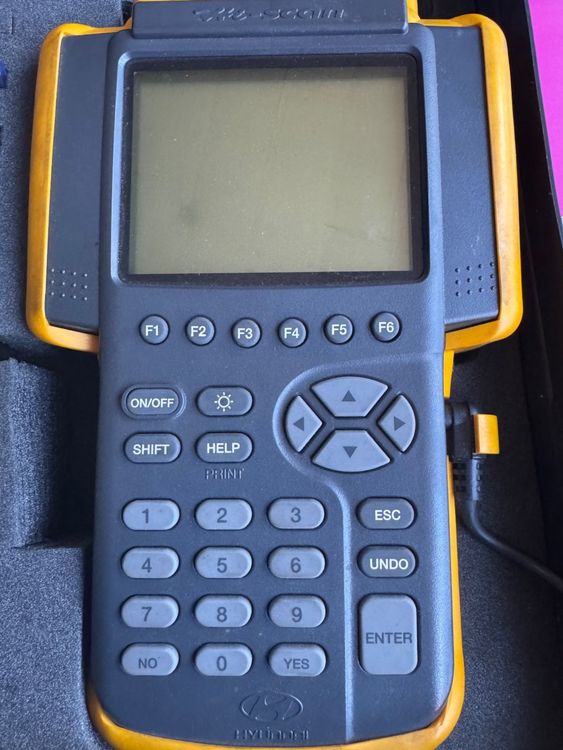 Hyundai Hi-Scan Pro Diagnosegerät mit Koffer (Gebraucht) in ...