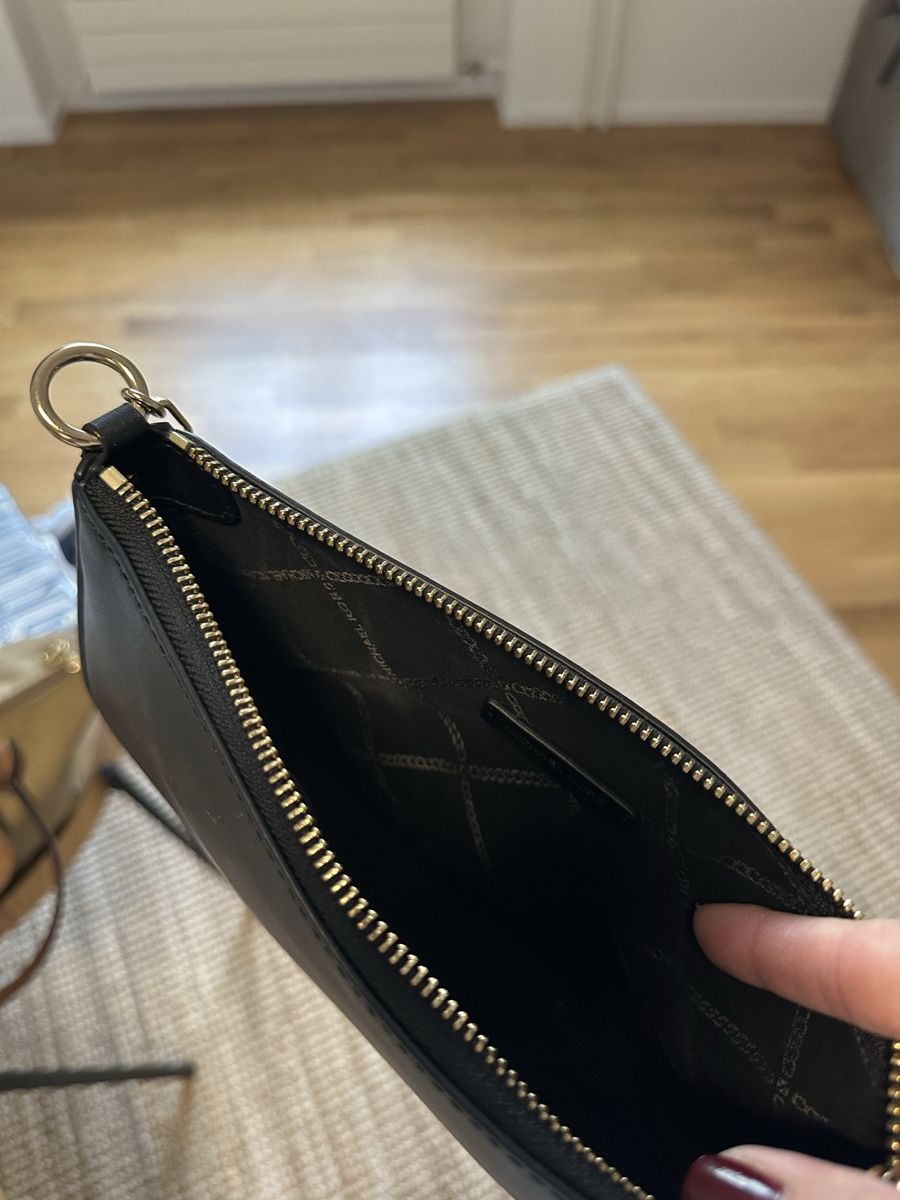 Michael Kors Baguette Bag, Black Leather, Gold Chain 👜 (Gebraucht) in ...