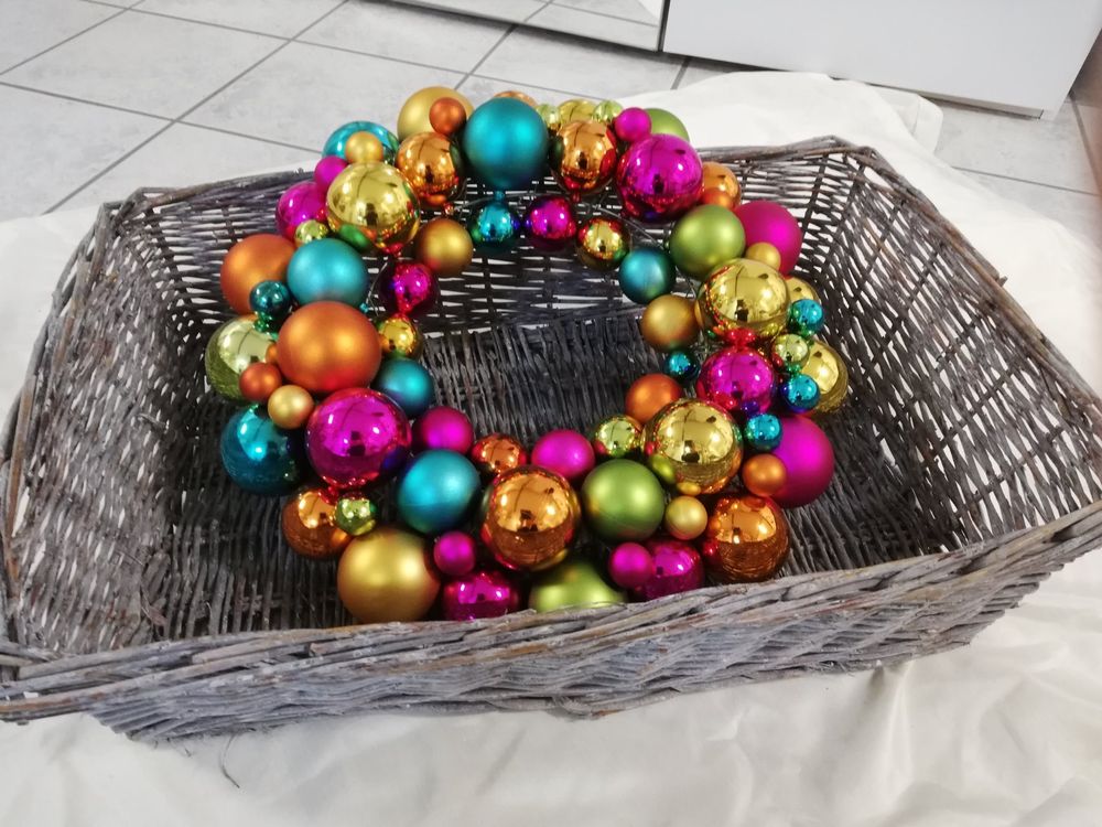 Grosser Korb und Kugelkranz (Gebraucht) in Untersiggenthal für CHF 12 ...