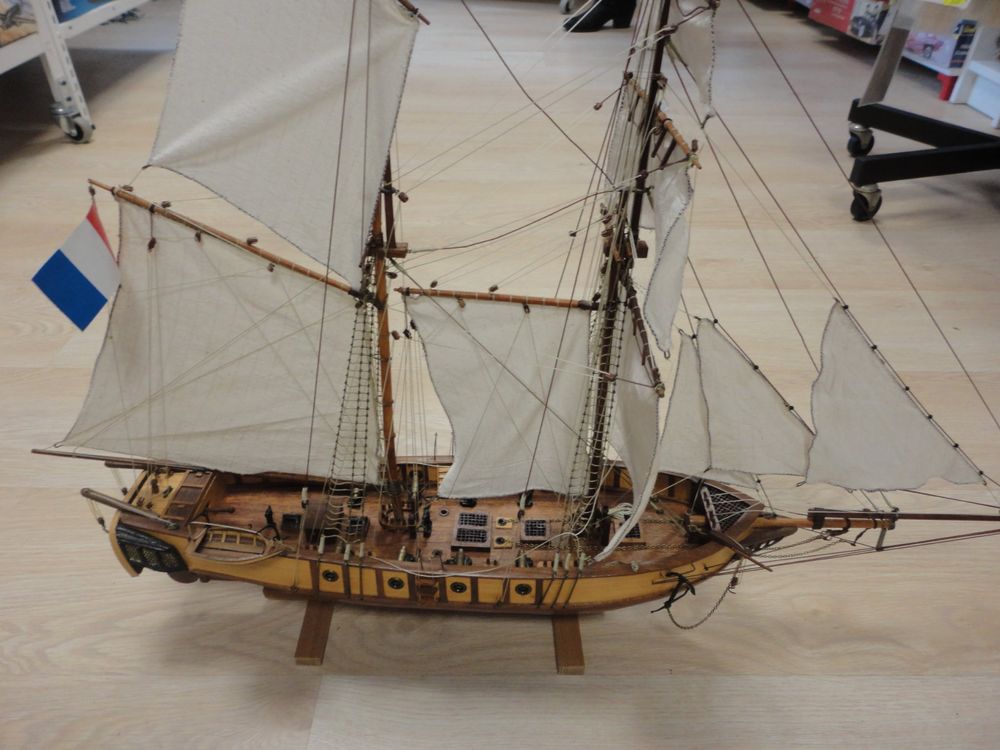Modellschiff originalgetreu nachgebaut aus Holz (Neu (gemäss ...