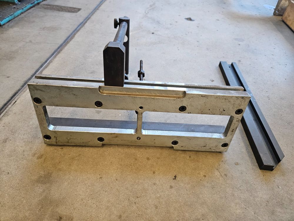 Ventil Demontagebock (Gebraucht) in Nassenwil für CHF 15 – nur Abholung ...