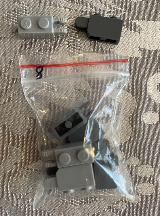 Lego 8 x Hinge Brick 1 x 2 Locking with 2 Fingers Vertical | Kaufen auf ...