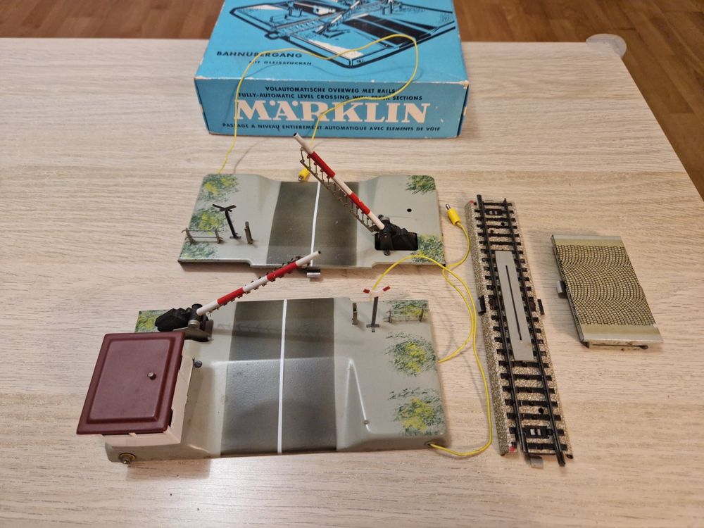 Märklin 7192 Vollautomatischer Bahnübergang H0 (Gebraucht) in St-Aubin ...