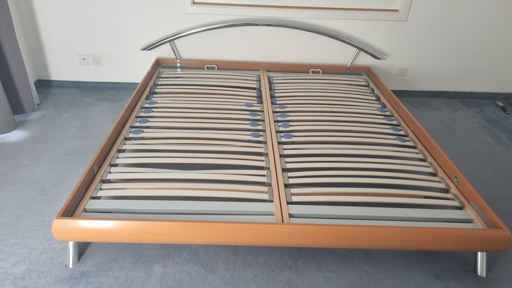 Bettgestell Mit Lattenrost 180x200