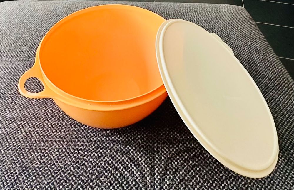 Tupperware Jumbo-Schüssel, melone, 7.5 Liter (Neu und originalverpackt) in Wallbach für CHF 35 ...