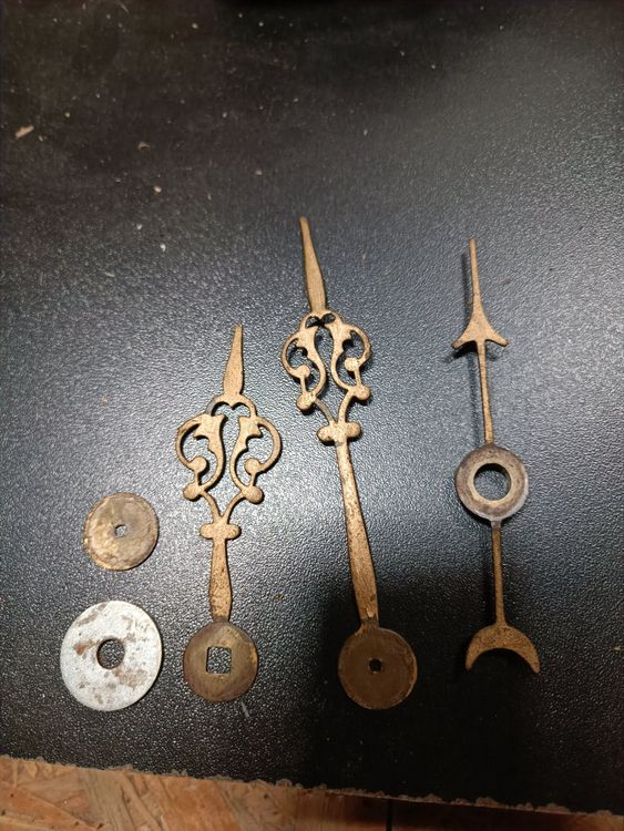 Zeiger zu Comtoise Uhren (8) (Gebraucht) in für CHF 25 – mit Lieferung ...