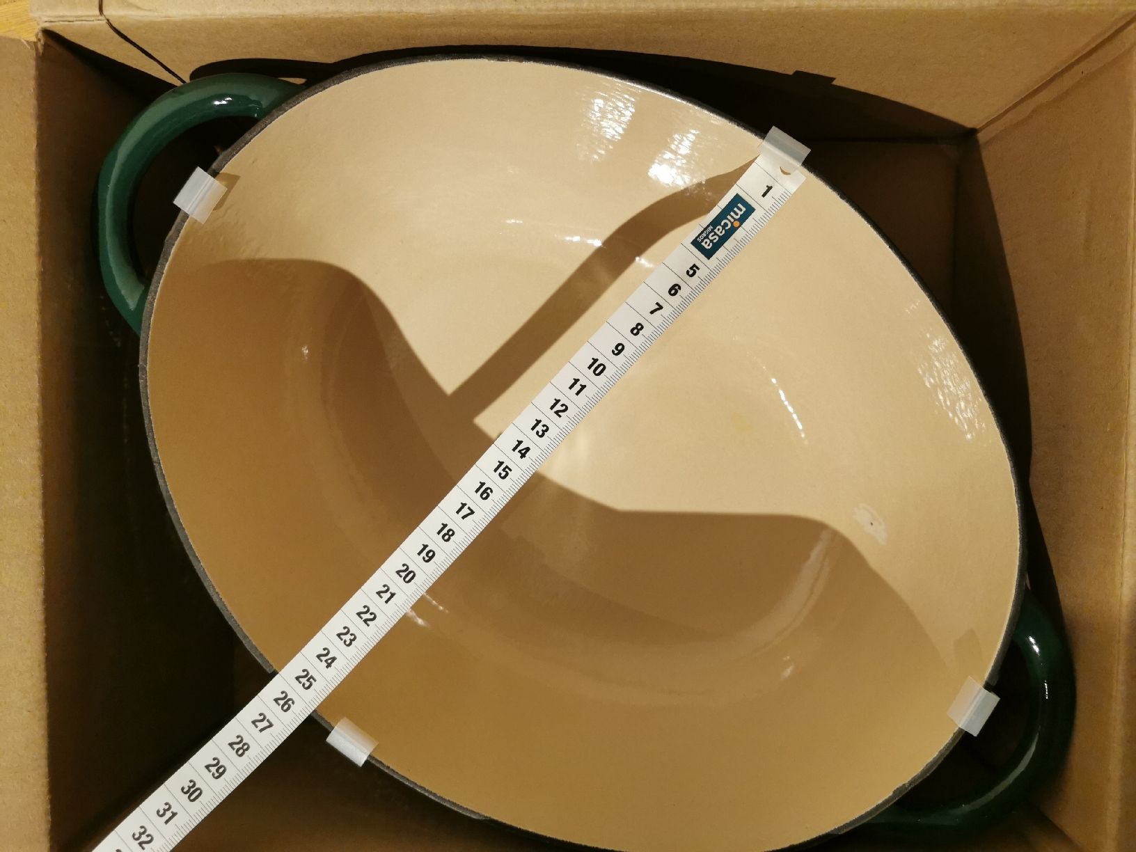 Cocotte ovale NOMAR, fonte émaillée, Neuve (léger défaut) (Defekt) in ...