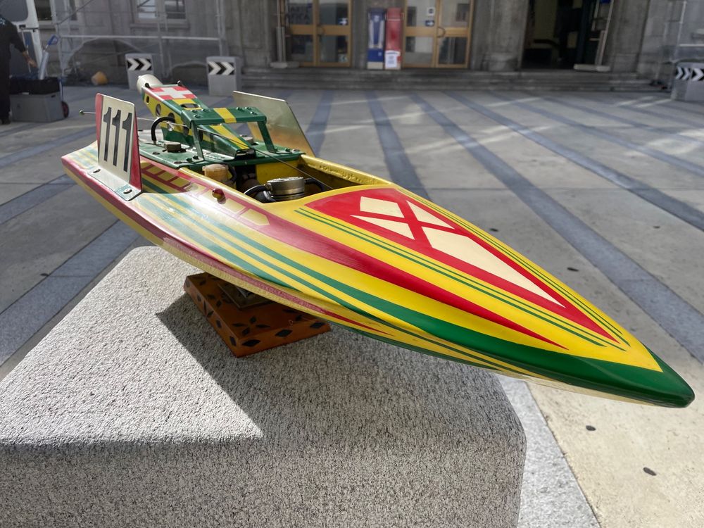 Vintage Nitro 93cm RC boat racing (Gebraucht) in Chiasso für CHF 110 ...