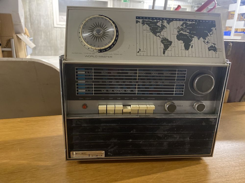 SHOKAI Solid State Multi Band World Time Radio (Defekt) in Binningen ...
