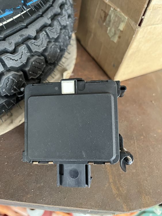 VW ACC Sensor 5Q0907561B Radarsensor Top Zustand! (Gebraucht) in ...