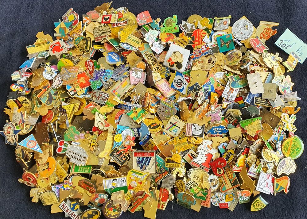 Nr. 305 - 1.5 Kg. Pin Pins - alle ohne Verschluss (Gebraucht) in ...