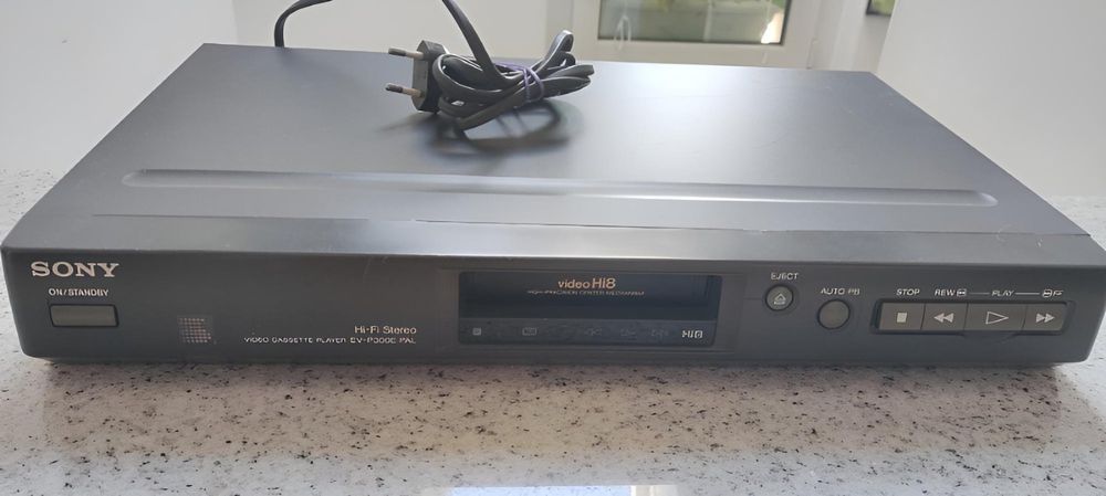 Video 8 Hi8 Recorder von SONY EV-P300E PAL | Kaufen auf Ricardo