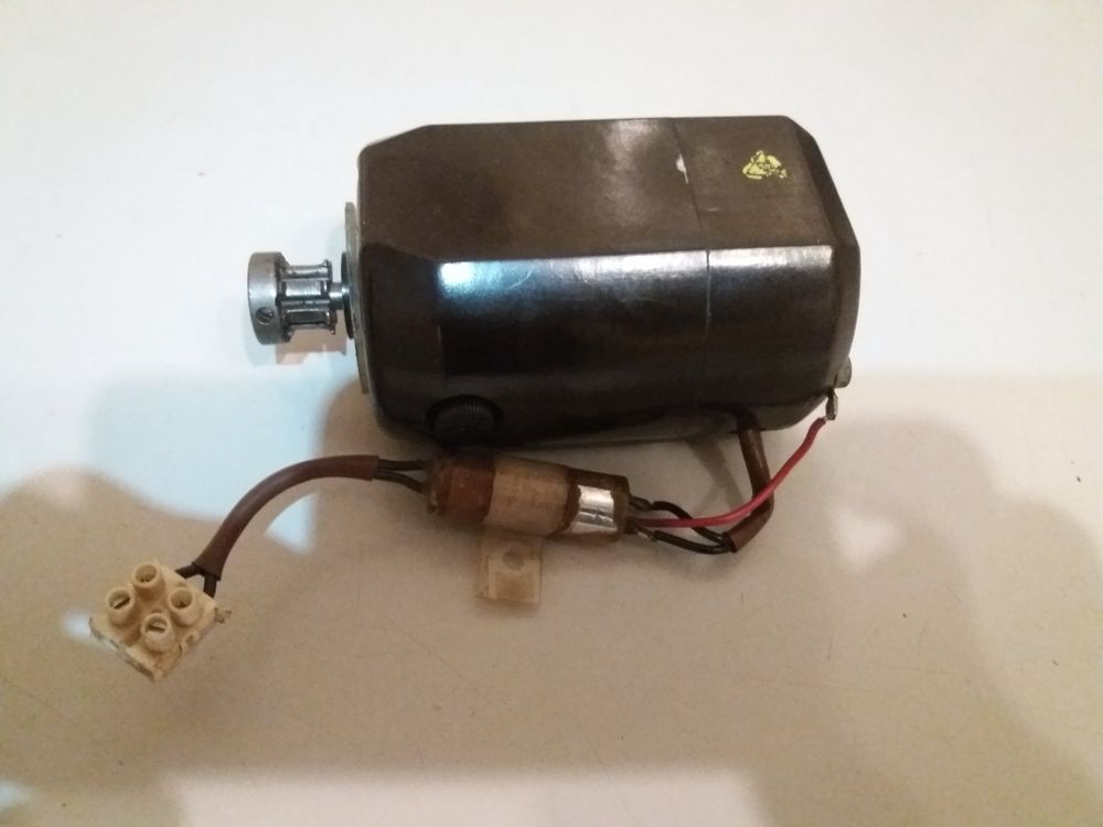 Nähmaschinenmotor für Pfaff 332 und 360. (Gebraucht) in Ennenda für CHF ...