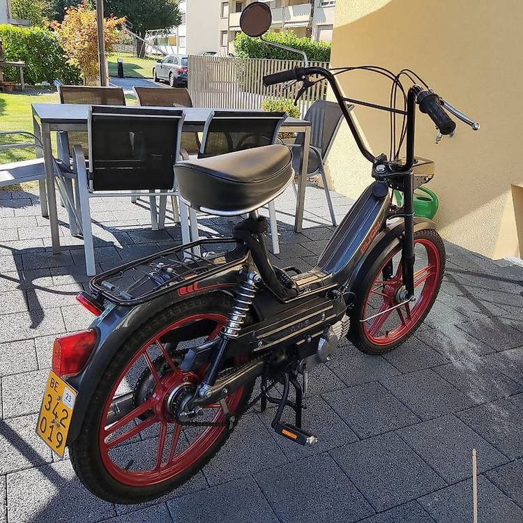 Puch Maxi S Mofa schwarz/rot - Blickfang! (Gebraucht) in Bützberg für CHF 2700 – nur Abholung ...